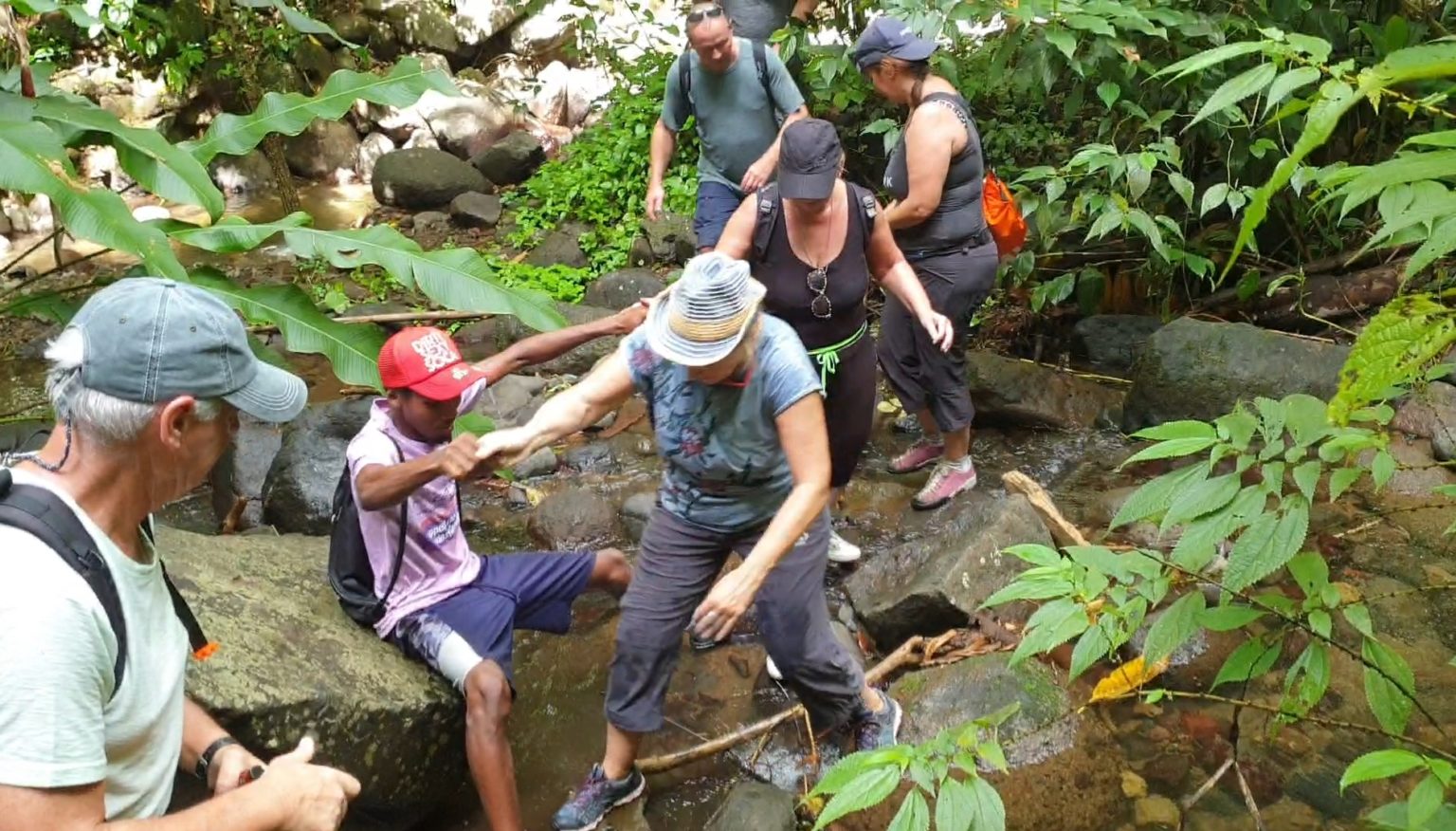 Screenshot_20191209-145348_Video Player - pagomo.eu